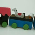 Cómo hacer un tren de cartón | Manualidades para niños