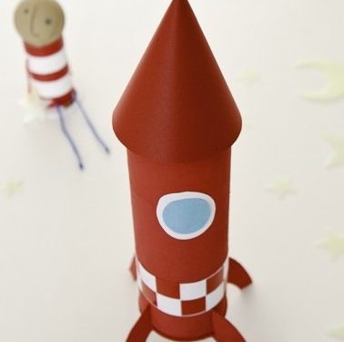 Juguetes caseros con materiales reciclados | Manualidades para niños